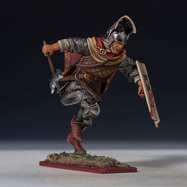 14th C Knight, Charging w/Axe | AeroArt International Inc.