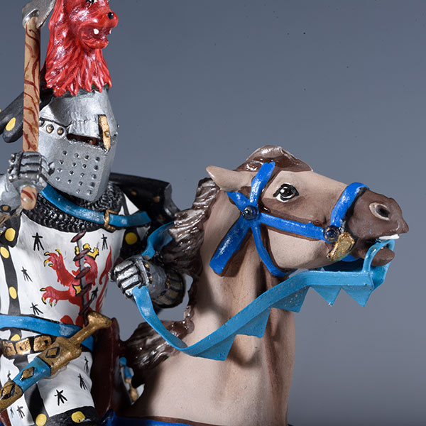 Medieval Knight w/Sword, Axe, or Morningstar | AeroArt International Inc.